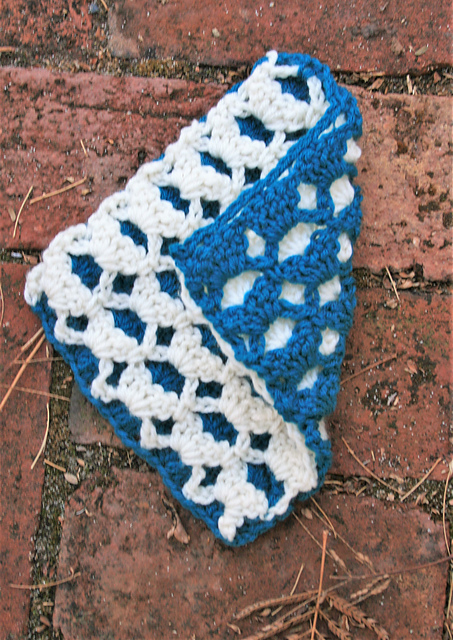 Ravelry: Reversible Shell Block pattern by Linda Dean