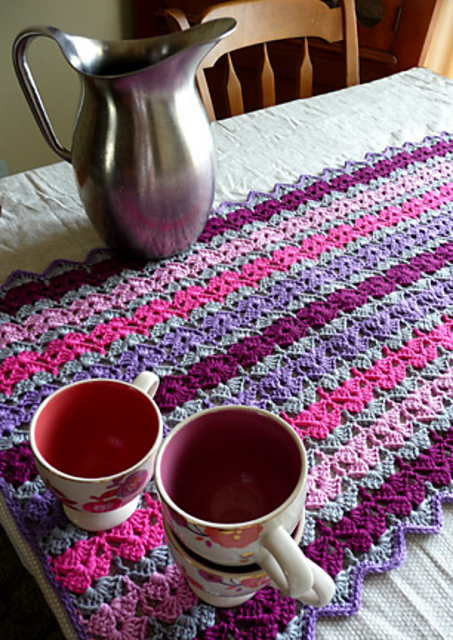 Ravelry: Fiesta Table Mat pattern by Linda Permann