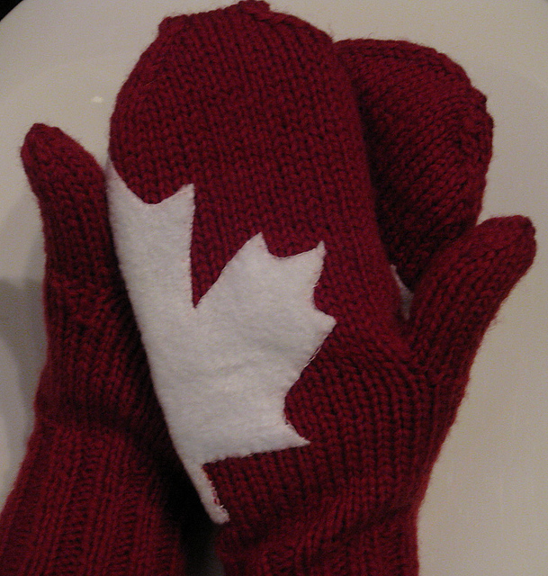 Ravelry: lindapendante's Canadian Eh? Maple Leaf Mittens