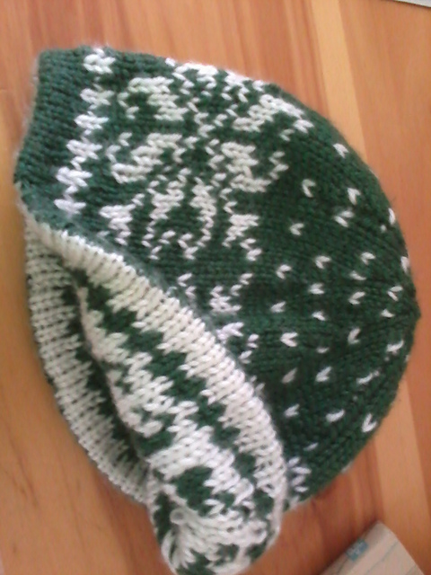Ravelry: Reversible Snowflake Hat pattern by Lindsay Marie