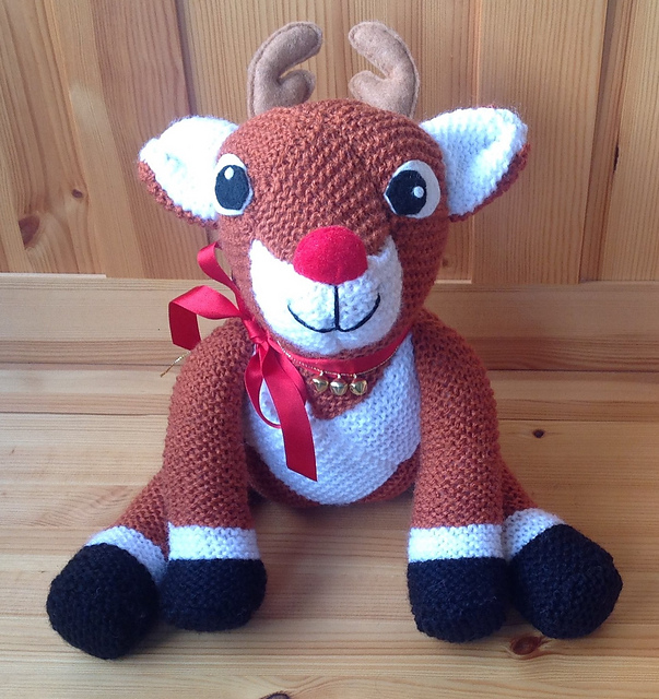 Ravelry: Knitted Square Reindeer pattern by Linda Morris Tomlin
