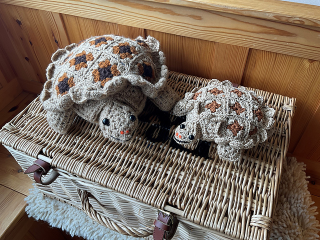 Ravelry: Granny Square Turtles pattern by Linda Morris Tomlin