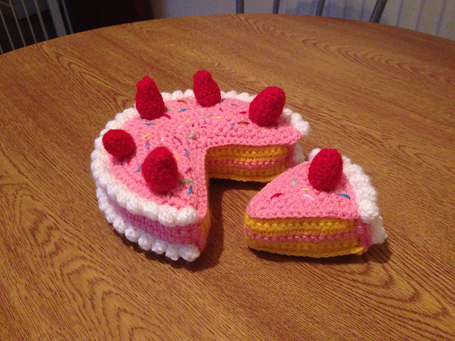Ravelry: Cake with removable slice pattern by Lisa Brown