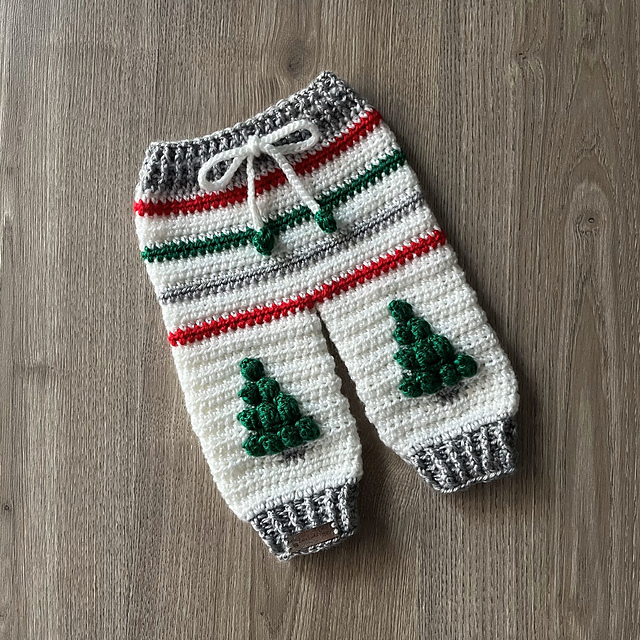 Ravelry: Chrissy Christmas Baby Pants pattern by Lisa Boyd