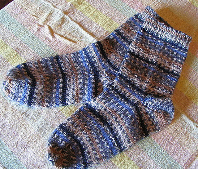 Ravelry: Magic Loop Toe-up Socks pattern by Barb Tolleson