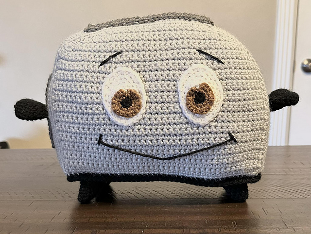 Ravelry: Toaster Plush pattern by Little Blessings Crochet