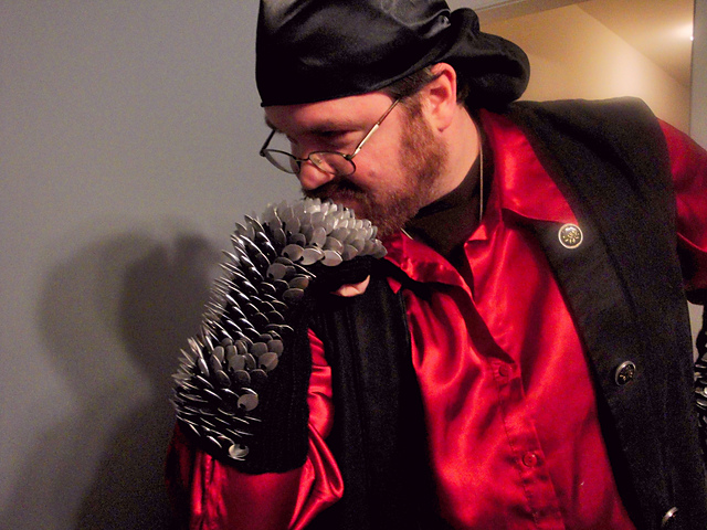 Ravelry: Dragon Slayer Gauntlets pattern by Anna Connors