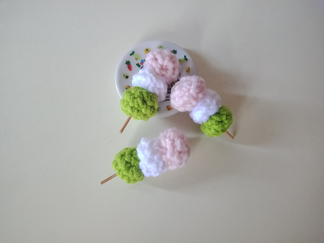 Ravelry: Adorable Dango Keychain pattern by Little house craft