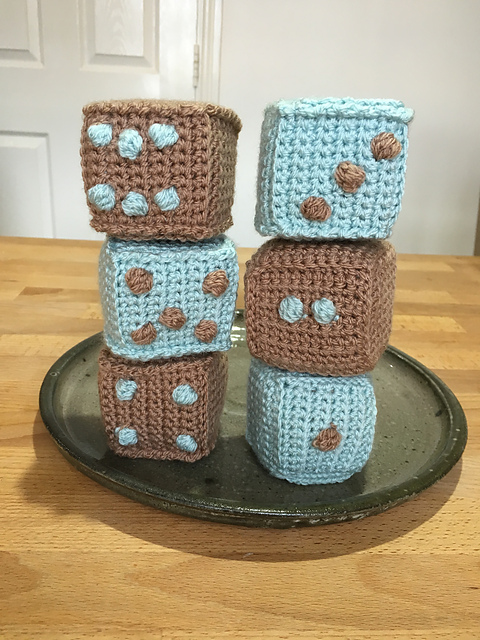 Ravelry: Counting Cubes pattern by Anna Granta