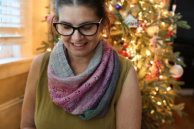 Ravelry: Christmastide pattern by Anne Vally