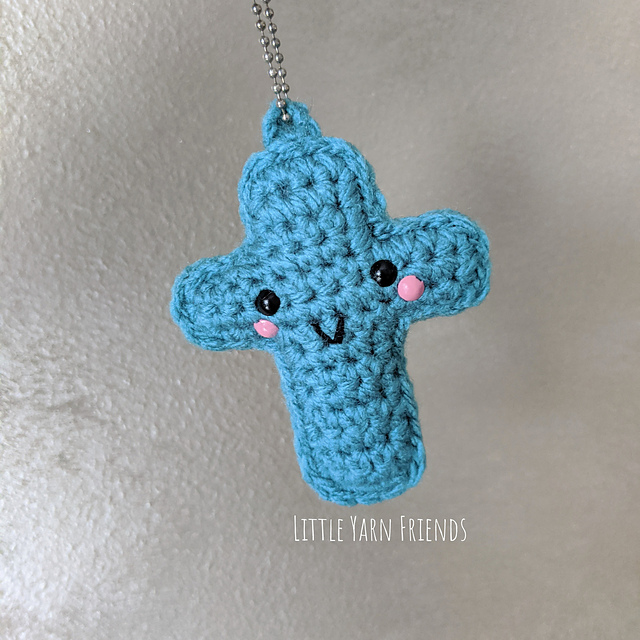 Ravelry: Lil' Cross Keychain pattern by Rachel Hoe