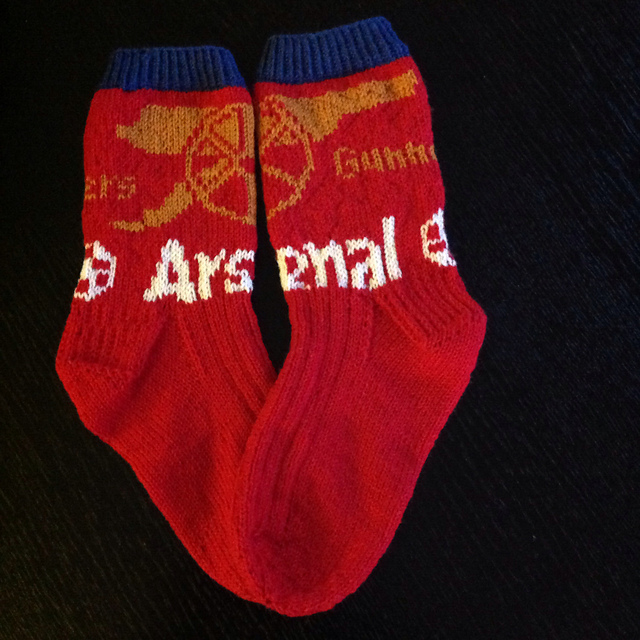 Ravelry: liwes' Arsenal socks