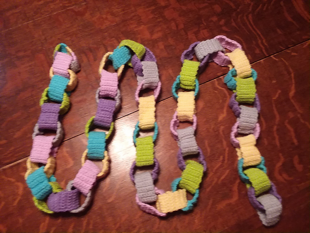 Ravelry: Chain reaction pattern by Sara Huntington