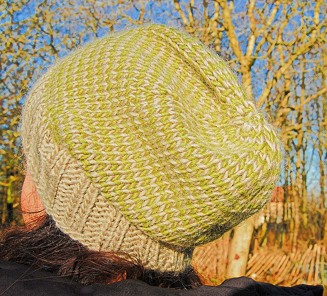 Ravelry: Helix hat (chunky) pattern by Elizabeth Felgate