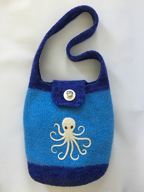 Ravelry: Nantucket Bucket pattern by Lauren Loeffler