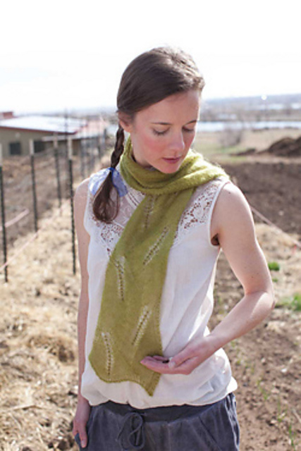 Ravelry: Giant Slayer's Vine Scarf pattern by Andrea Jurgrau