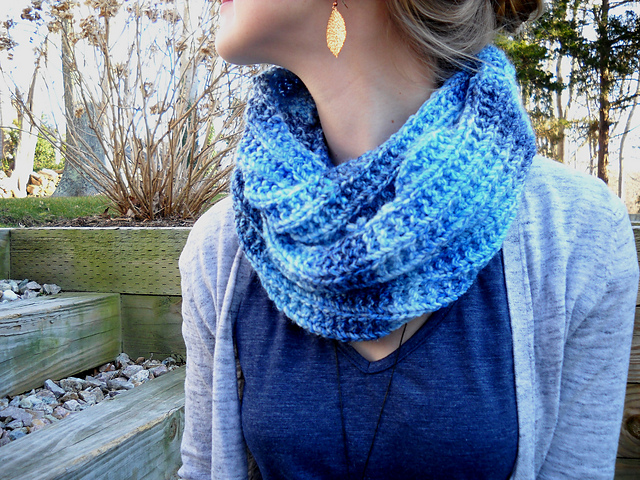 Ravelry: Blues Infinity Scarf pattern by Jenny
