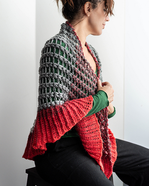 Ravelry: Chal Betta pattern by Lola Logaro