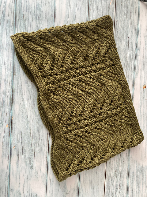 Ravelry: Rian Cowl pattern by Loraine Birchall
