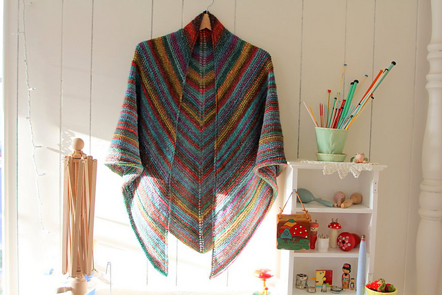 Ravelry: lorix5's simple yet effective shawl