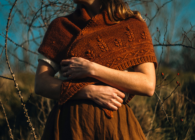 Ravelry: Briar Shawl pattern by Thread and Yarn