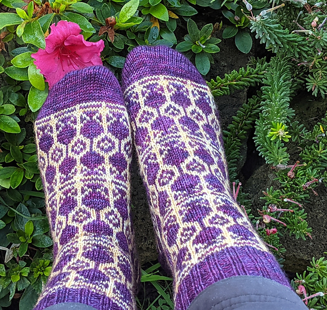 Ravelry: Pressed Tin Ceilings pattern by Lorraine Rayson