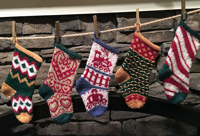 Ravelry: Miniature Stockings III pattern by Darlene Swaim