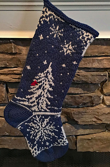 Ravelry: Christmas Cardinal Stocking pattern by Darlene Swaim