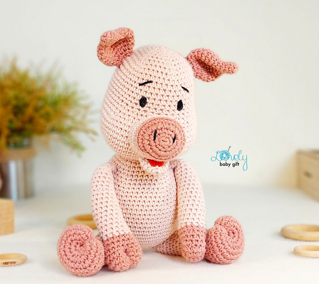 Ravelry: Pink Pig Stuffed Animal pattern by Viktorija Dineikiene