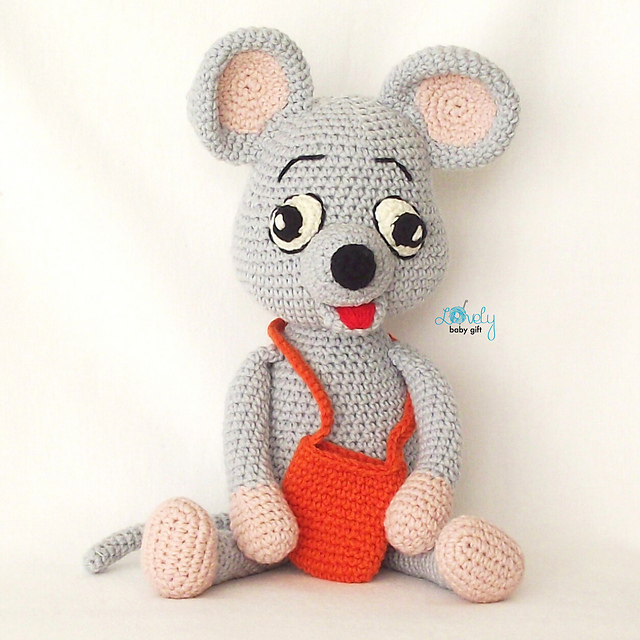 Ravelry: Amigurumi Mouse with a bag pattern by Viktorija Dineikiene