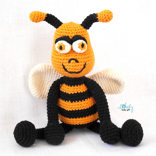 Ravelry: Amigurumi Bee Stuffed Toy pattern by Viktorija Dineikiene