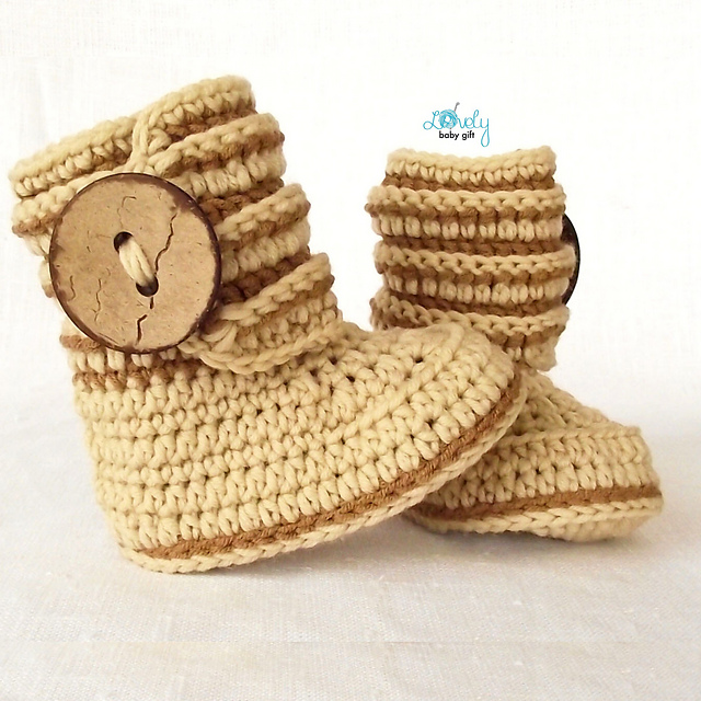 Ravelry: Baby Button Booties pattern by Viktorija Dineikiene