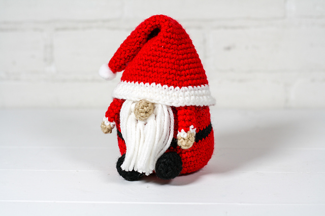 Ravelry: Santa Claus Gnome pattern by Lindsey Dale