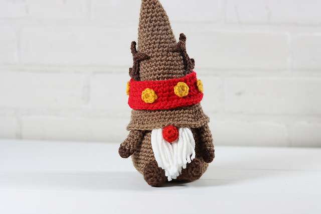 Ravelry: Reindeer Gnome pattern by Lindsey Dale