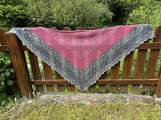 Ravelry: Danka pattern by Lubica Brodnianska