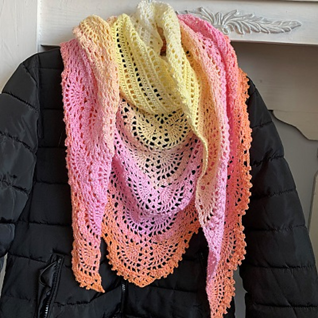 Ravelry: Hibiscus pattern by Lubica Brodnianska