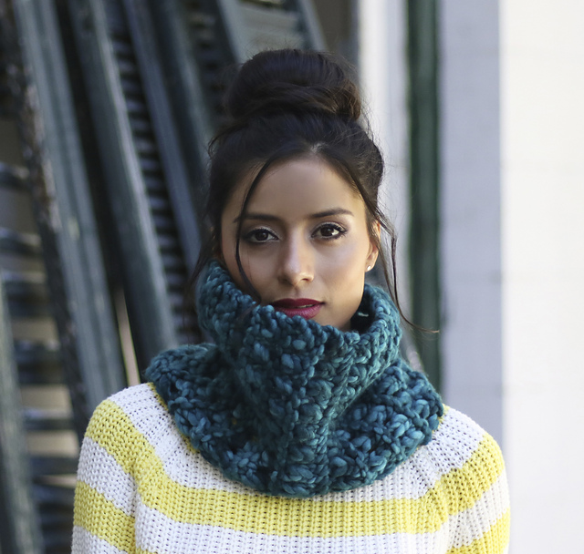 Ravelry: Treillage Cowl pattern by Jennifer Emslie
