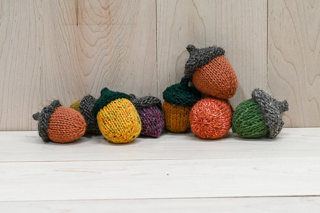 Ravelry: Knitted Acorns pattern by Lumenescent Studios