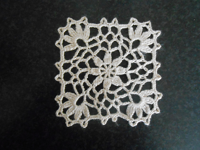 Ravelry: Medallions and Inserts no. 4 pattern by Needlecraft Publishing Co.