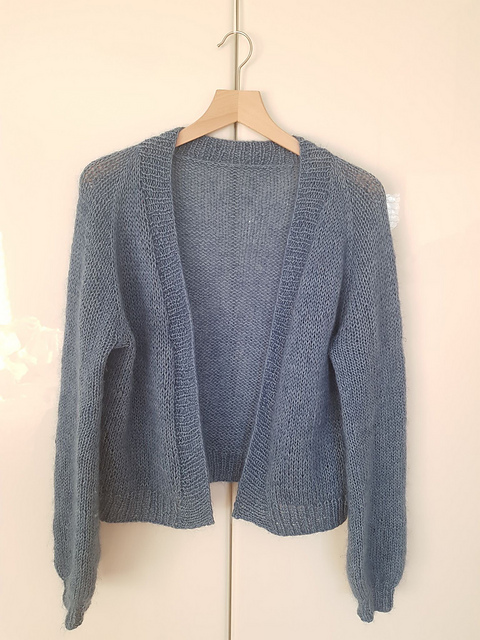 Ravelry: Janes Cardigan pattern by Jane Holst Kristensen