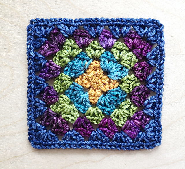 Ravelry: Knitted Granny Square pattern by Susan Rainey