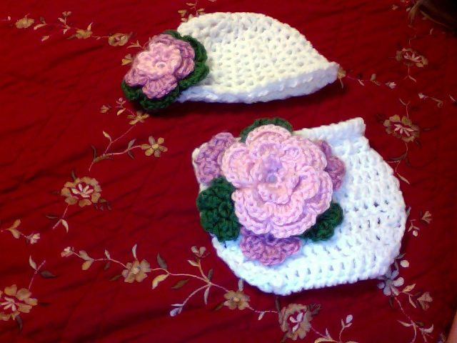 Ravelry: lyshygurl's fancy flower diaper cover and HAT w/flower