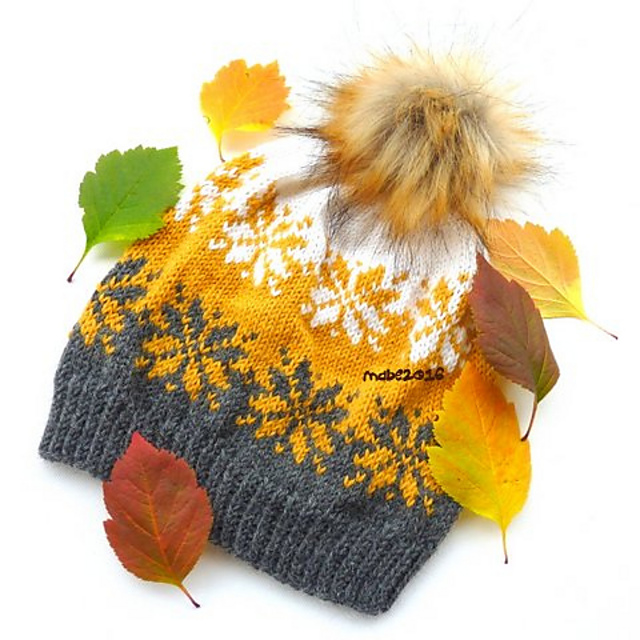 Ravelry: Septemberstjerner Lue | September Star Beanie pattern by MaBe