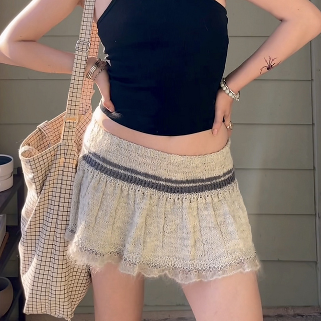 Ravelry: Luna Skirt pattern by Heather Jackson