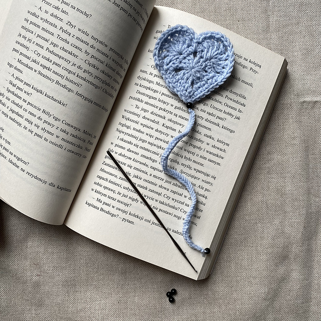 Ravelry: Heart Bookmark pattern by Anna Lisek