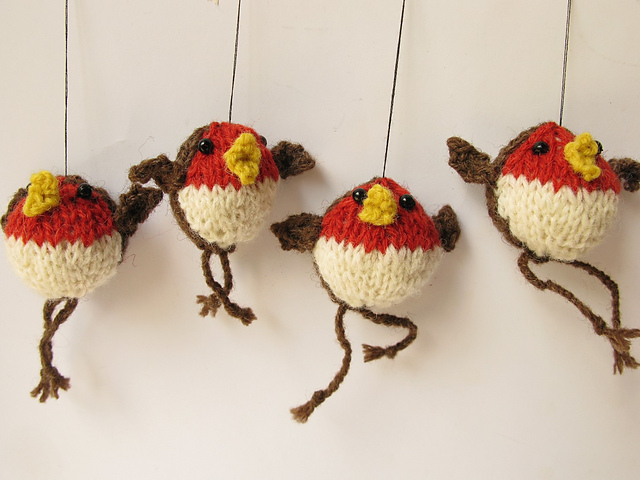 Ravelry: Bobbin' Robins pattern by Linda Regel