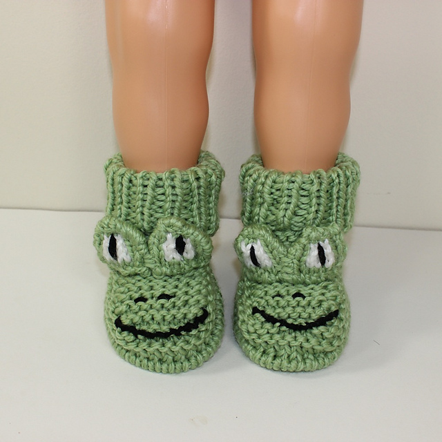 Ravelry: Toddler Frog Boots pattern by Christine Grant