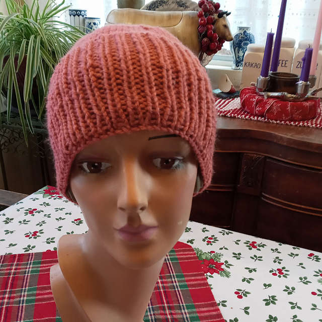 Ravelry: madstitchinghag's kyle's hat