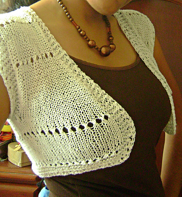 Ravelry: Short Bolero pattern by Inés Castro