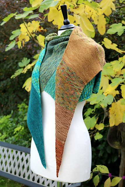 Ravelry: Calendar Shawl pattern by Suraya Rina Hossain